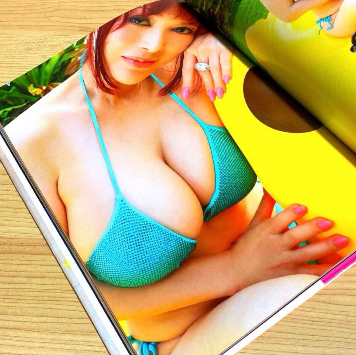 Yahoo!オークション - 【初版】叶美香 写真集 Melting II Precious Mor...