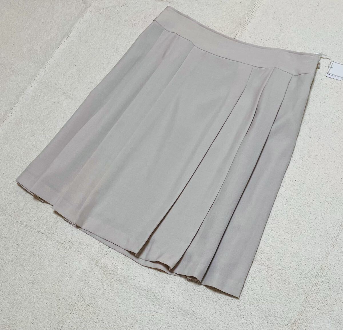 Yahoo!オークション - 新品W88 ボックスプリーツスカート ベージュ 大...