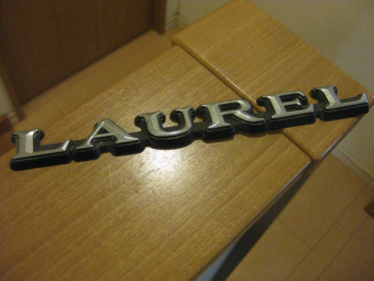 Yahoo!オークション - C32 C33 C31 ローレル エンブレム 希少 超希少