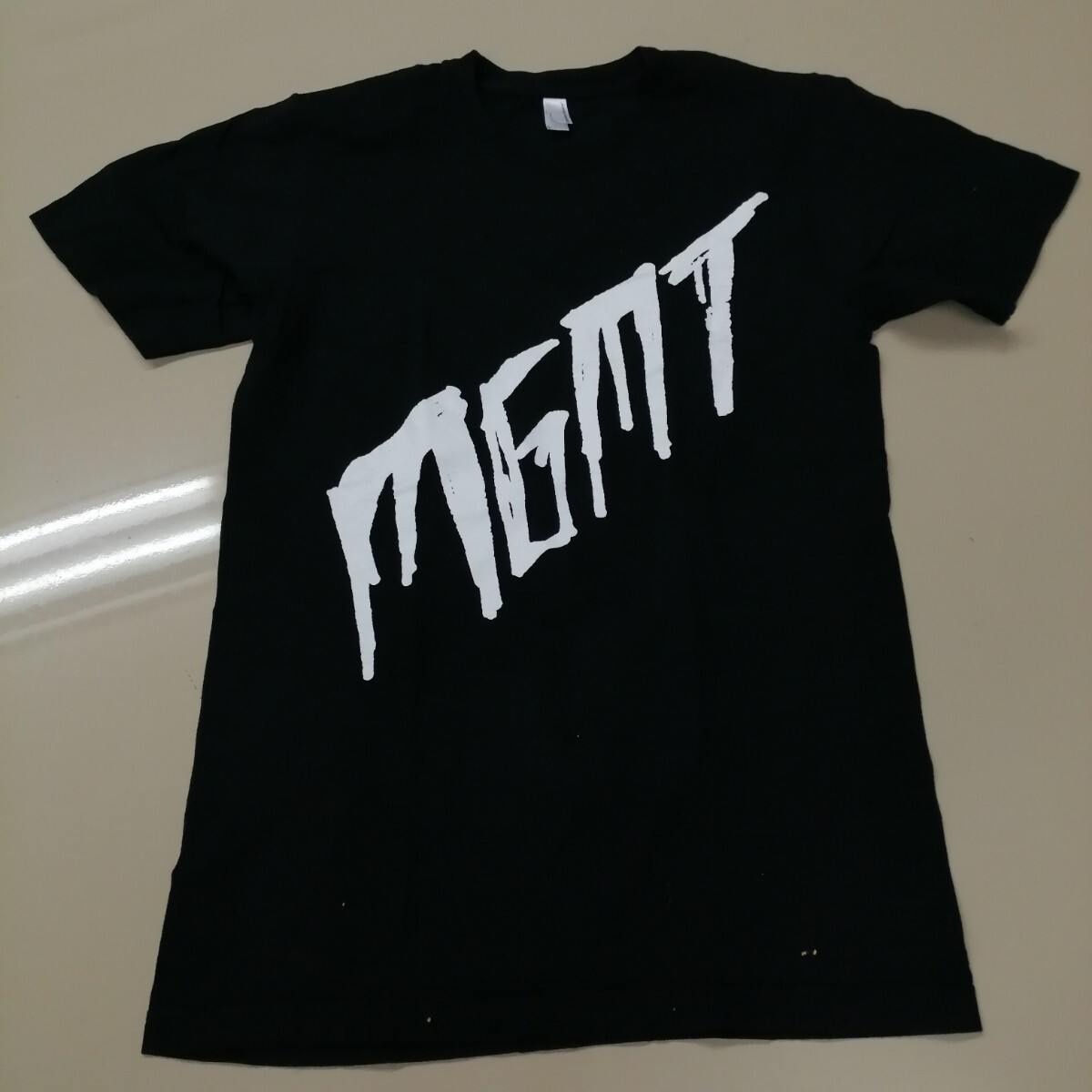 Yahoo!オークション - D10 バンドTシャツ MGMT ロゴT