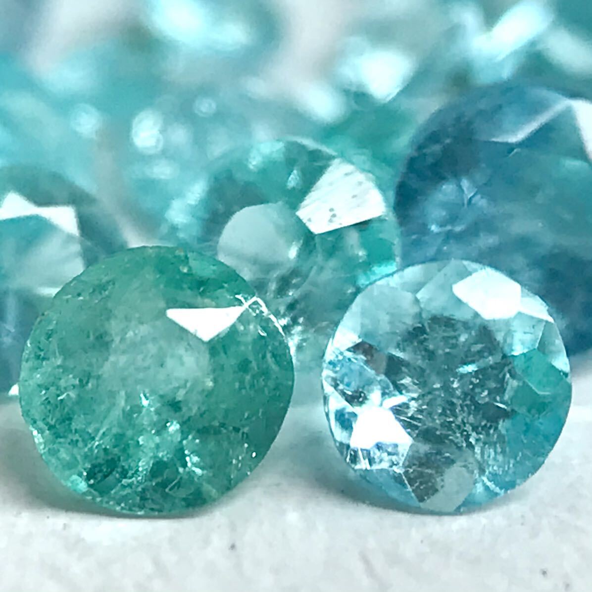 Yahoo!オークション - 希少石 (天然パライバトルマリンおまとめ0.5ct)o...