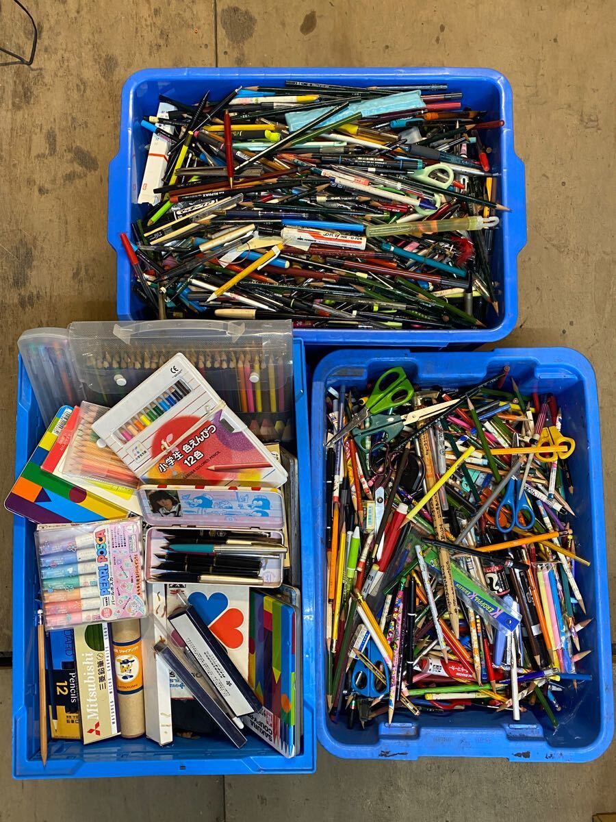 Yahoo!オークション - 文房具 筆記用具 まとめ 大量 箱除く 約33kg 万...