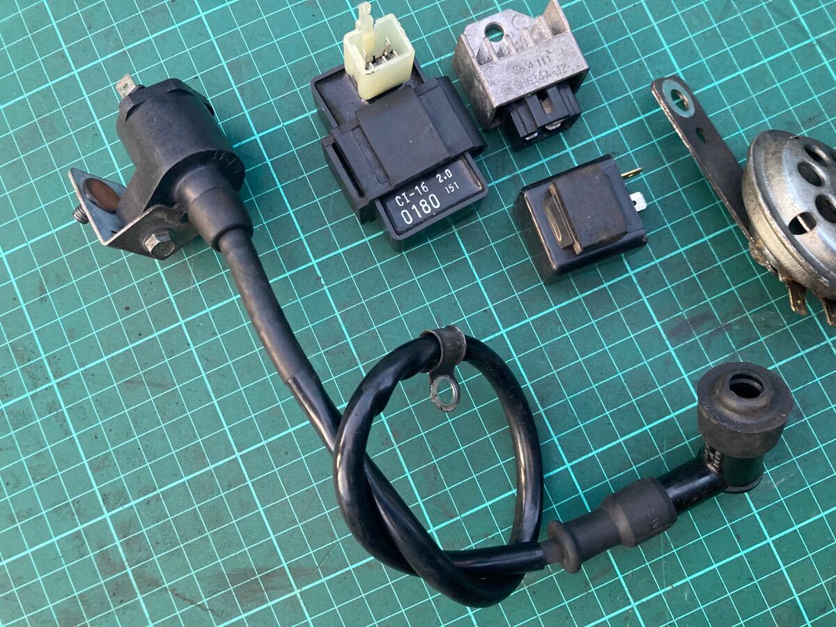 Yahoo!オークション - スーパーカブ90DX 後期 (HA02-271) 純正CDI 12V ...