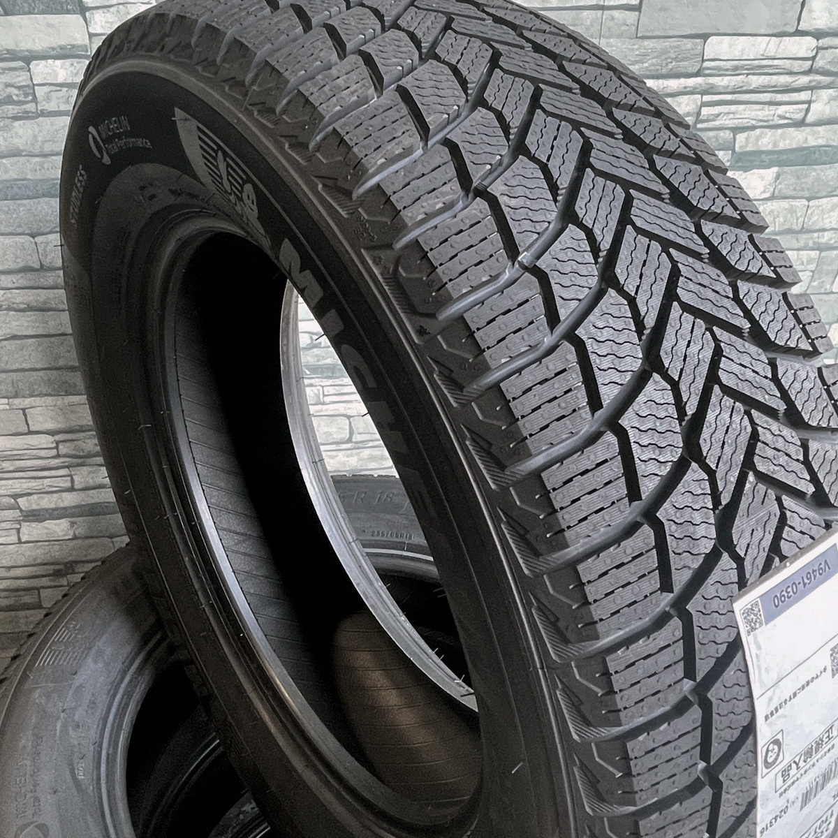 Yahoo!オークション - 2024年製 カローラクロス レクサスUX 215/60R17 ...