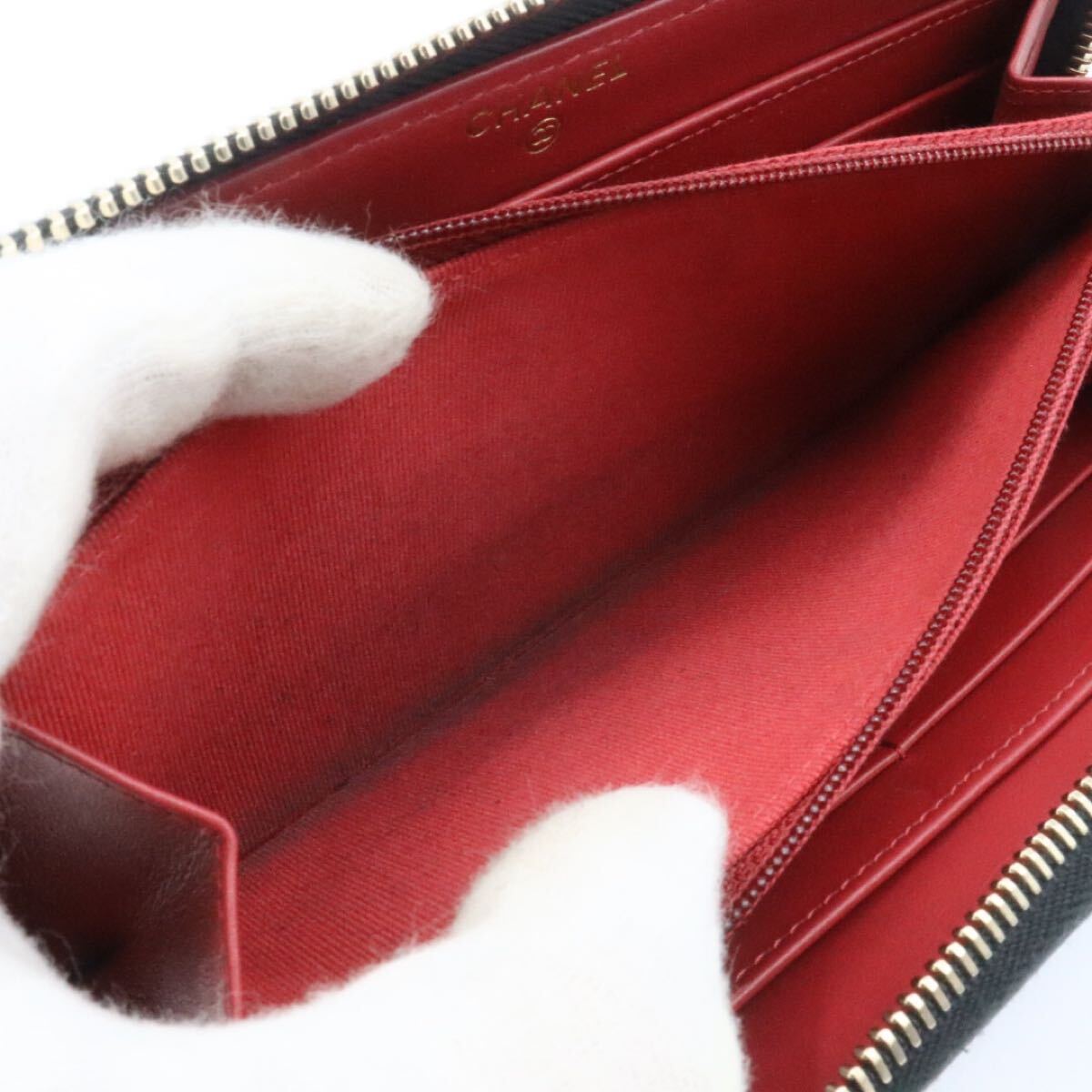 美品 シャネル 19 マトラッセ ラウンドファスナー 長財布 美品 シャネル 19 マトラッセ ラウンドファスナー 長財布