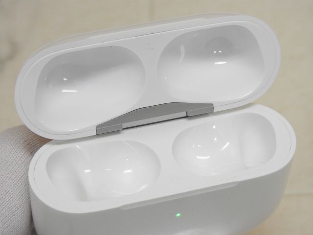 1円~ 中古 Apple AirPods Pro ケース A2190 ケースのみ 1円~ 中古 Apple AirPods Pro ケース A2190 ケースのみ