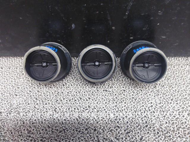 Yahoo!オークション - 平成26年 デミオ DJ3FS エアコン吹き出し口セッ...