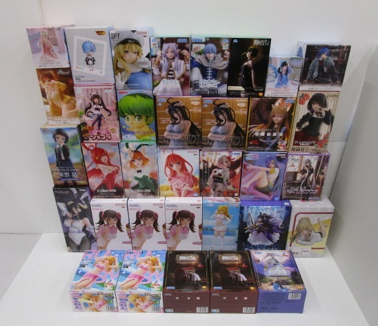 Yahoo!オークション - T1023-2Y/ 未開封 美少女 フィギュア ② 計34体 ...