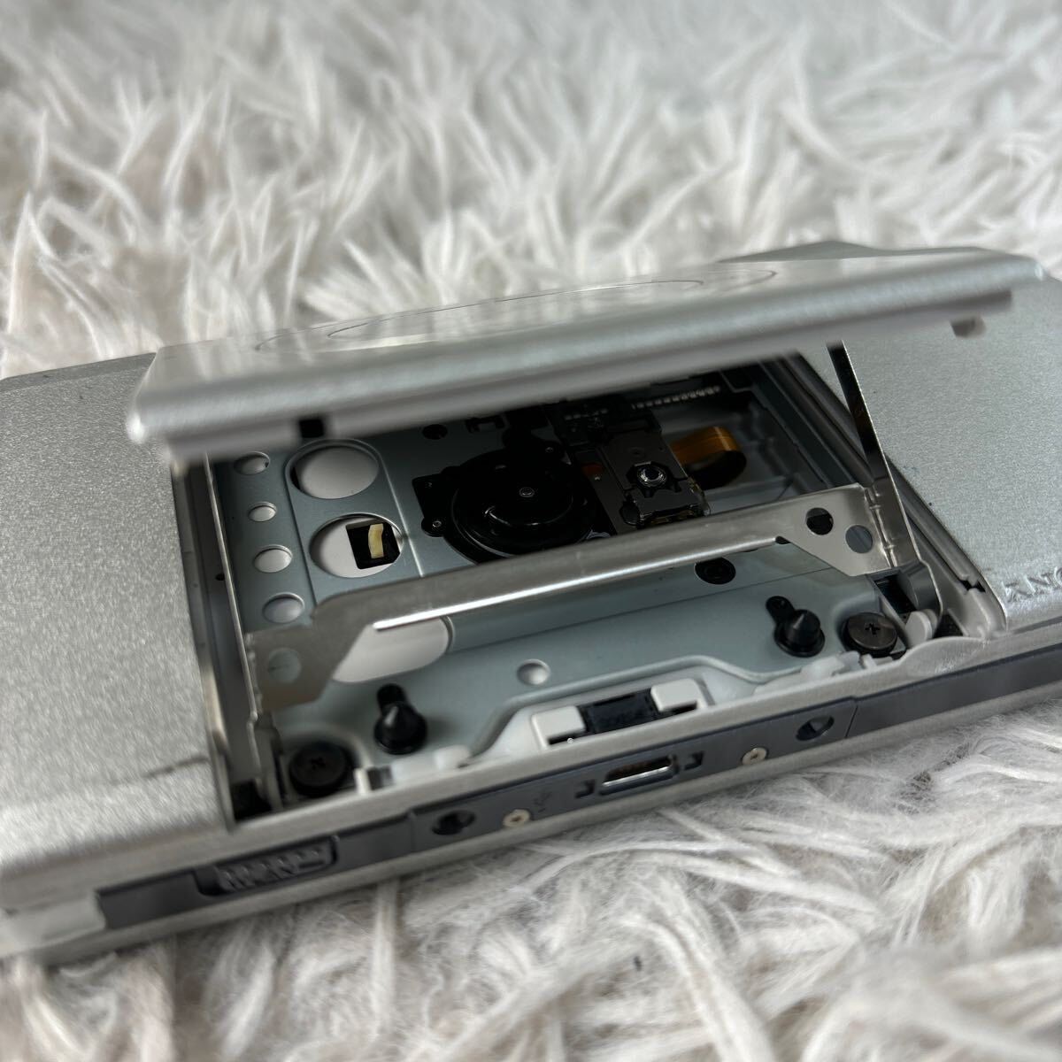 Yahoo!オークション - 【071-002】SONY PSP 2000 プレイステーションポ...