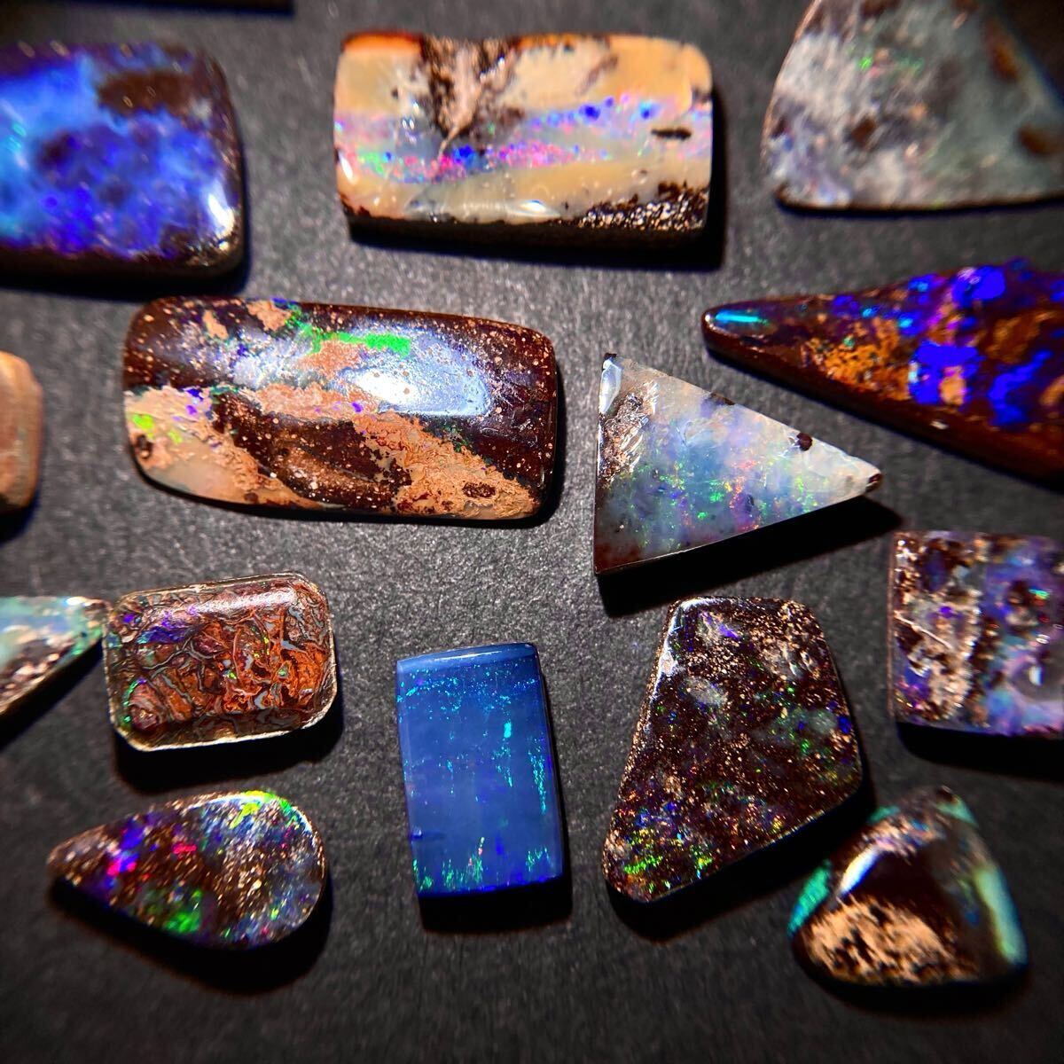 Yahoo!オークション - 遊色効果 天然ボルダーオパールおまとめ170.5c...