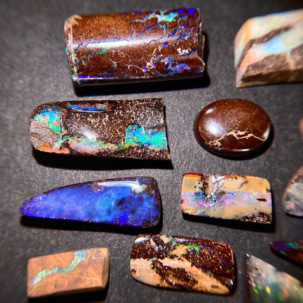 Yahoo!オークション - 遊色効果 天然ボルダーオパールおまとめ170.5c...