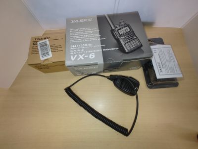 Yahoo!オークション - 無線機 YAESU VX-6 CD-15A SSM-17H SDO-13
