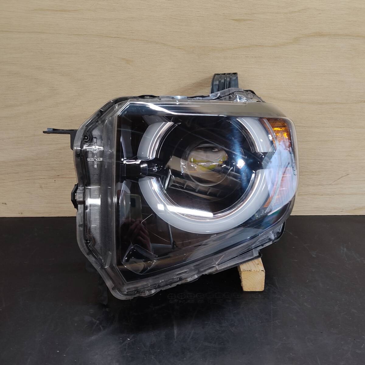 Yahoo!オークション - Y3681-24J2 N-VAN JJ1 JJ2 左ヘッドライト H31年...