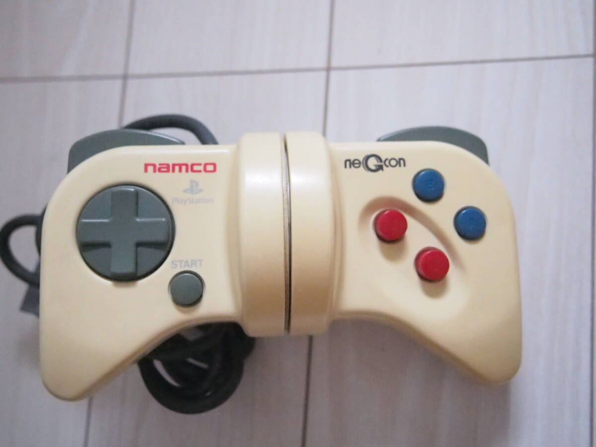 PS1 NAMCO ネジコン プレイステーション レーシングコントローラー リッジレーサー(コントローラー)｜売買されたオークション情報、yahooの商品情報をアーカイブ公開 - オークファン ...