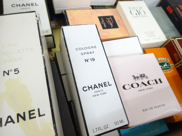 Yahoo!オークション - 100点以上 セット 16.8kg以上 まとめて 大量 箱...