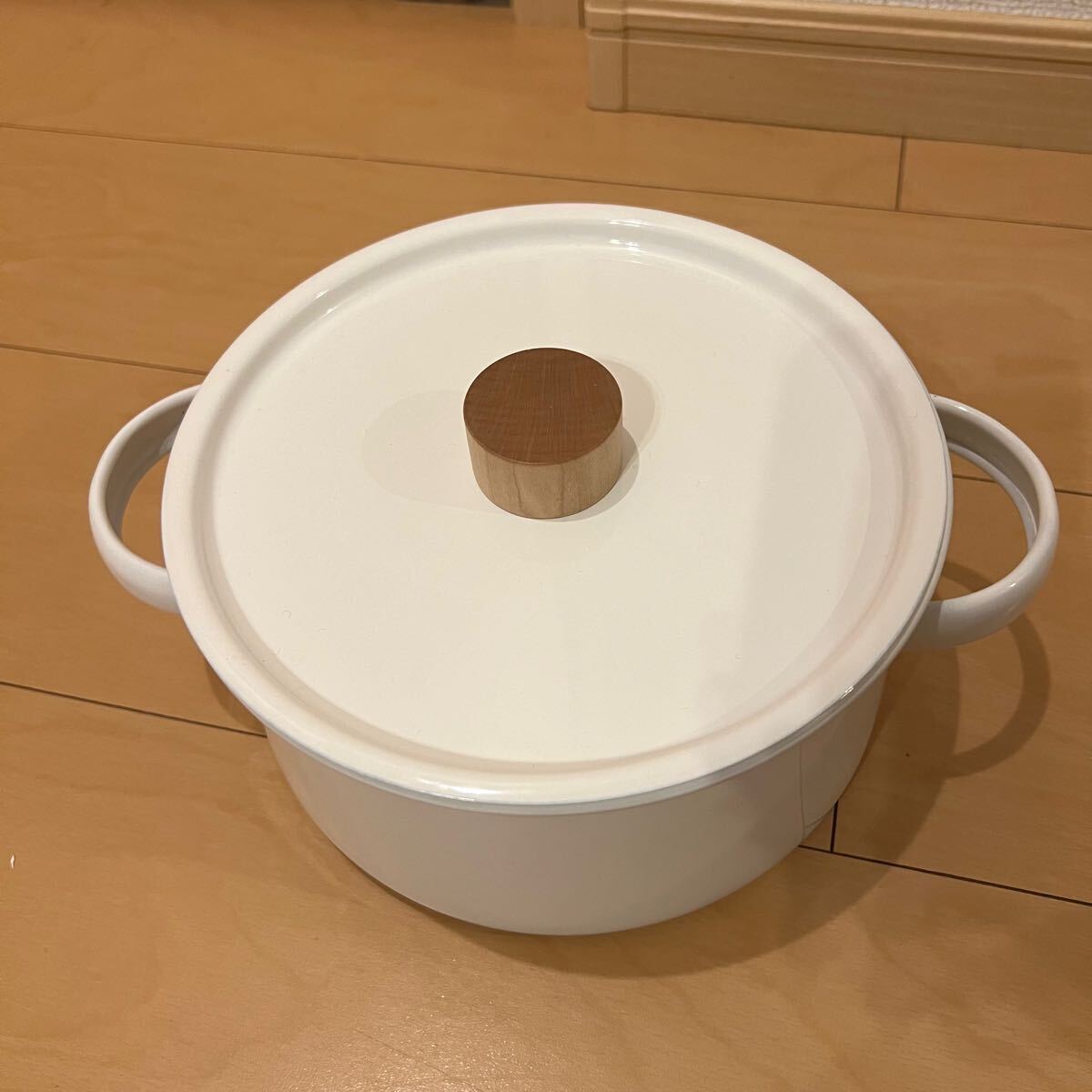 Yahoo!オークション - 美品 kaicoカイコ 両手鍋 2.6L/K-010【ホーロー ...