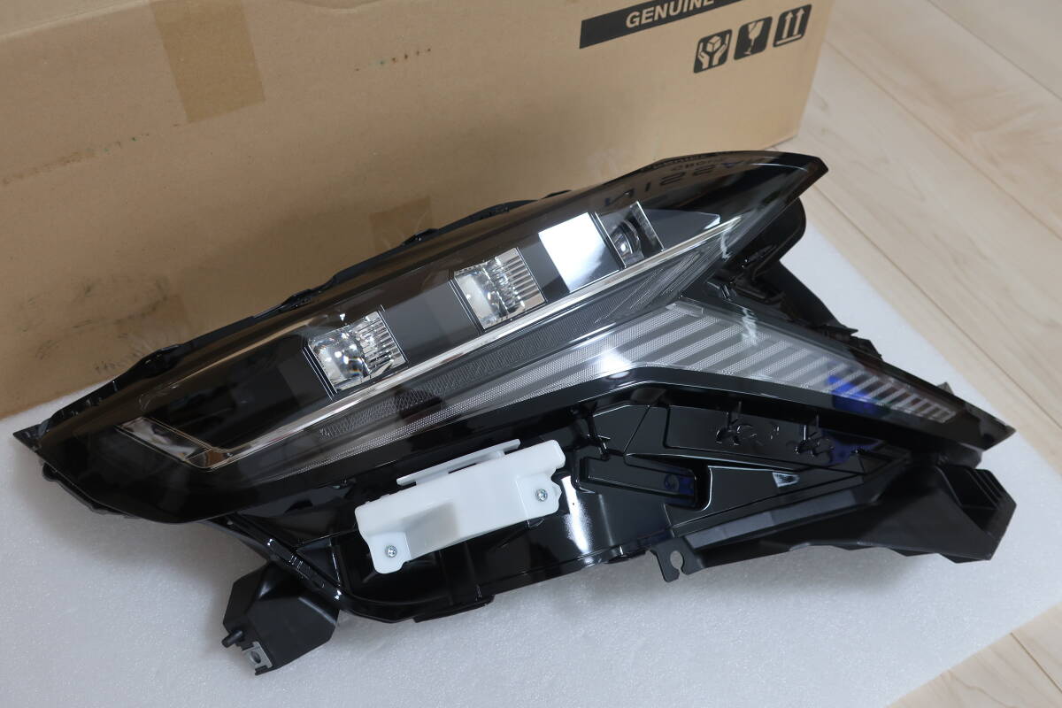 日産 サクラ SAKURA B6AW 純正 右 LED ヘッドライト Koito 100 日産 サクラ SAKURA B6AW 純正 右 LED ヘッドライト Koito 100