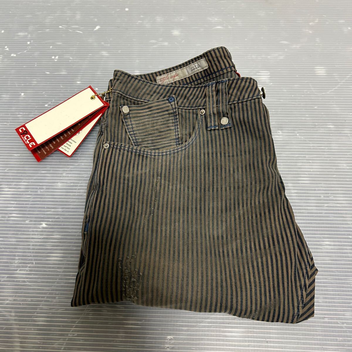 Yahoo!オークション - B063 新品未使用 タグ付き デニム パンツ ヒッ...