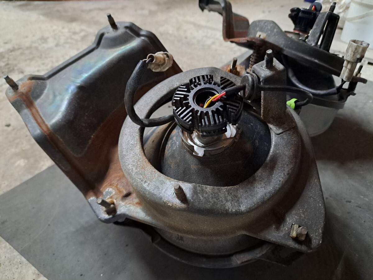 Yahoo!オークション - E-HA21S アルトワークス RS/Z K6A ヘッドライト ...