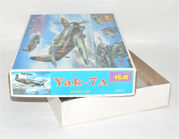 Yahoo!オークション - こんな ICM 1 48 Yak-7AT ソビエト連邦陸軍 戦...