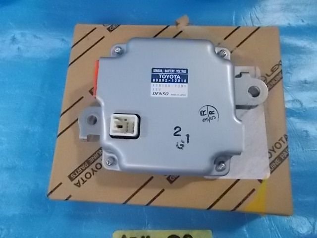 Yahoo!オークション - ジャンク品 ヴォクシー HV ZWR80 ボルテージセン...