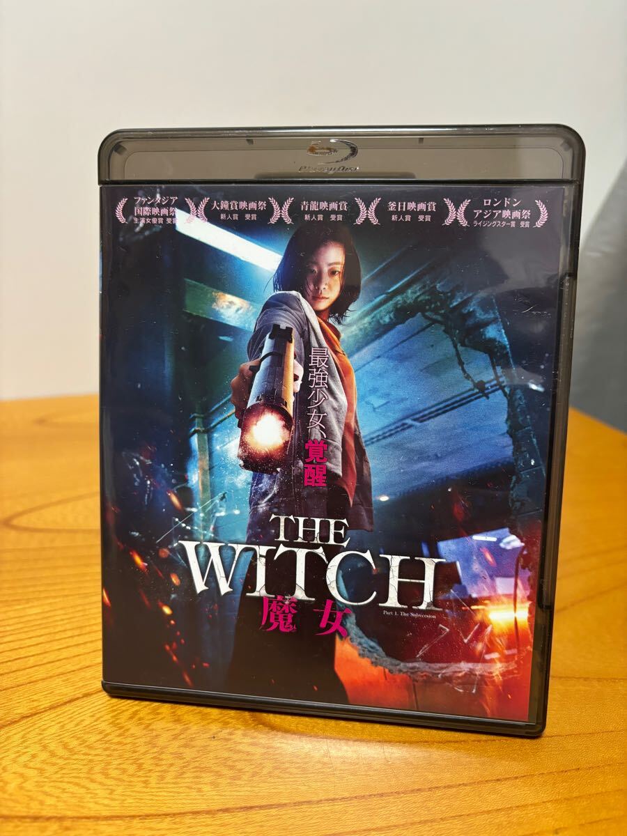 Yahoo!オークション - 送料込 The Witch/魔女 Blu-ray