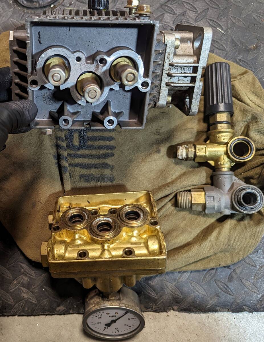 Yahoo!オークション - マキタ エンジン高圧洗浄機 プランジャーポンプ ...