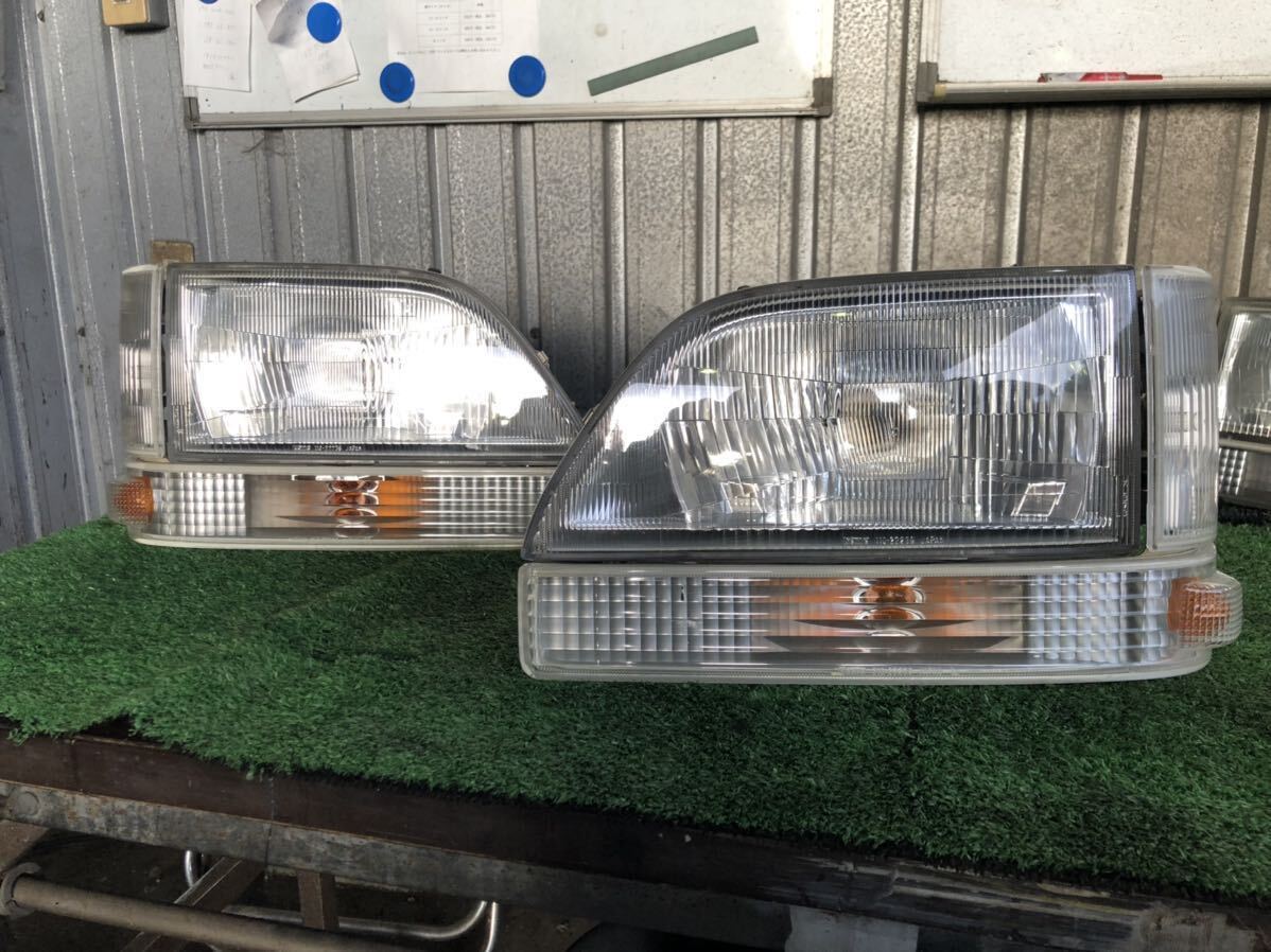 アクティ ACTY トラック他 HA3 HA4 HH3 HH4 ヘッドライト 左右セット 110-22239 クリア 取付ベースフチ欠け1 薄 ...