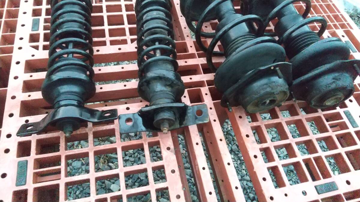 レオーネ アルシオーネ ストラット 1台分 バネサス エアサス AA2 AA3 AA4 AA5 AA7 AL5 AL7 AP2 AP3 AP5 AG4 AG5 AG6 AX4 AX7 AX9 ...