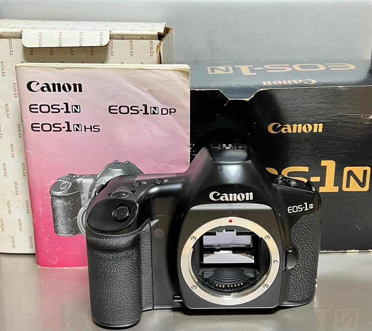1円スタート 元箱 説明書付き CANON EOS-1N 一眼レフ フィルムカメラ 93(キヤノン)｜売買されたオークション情報、yahooの商品情報をアーカイブ公開 - オークファン ...