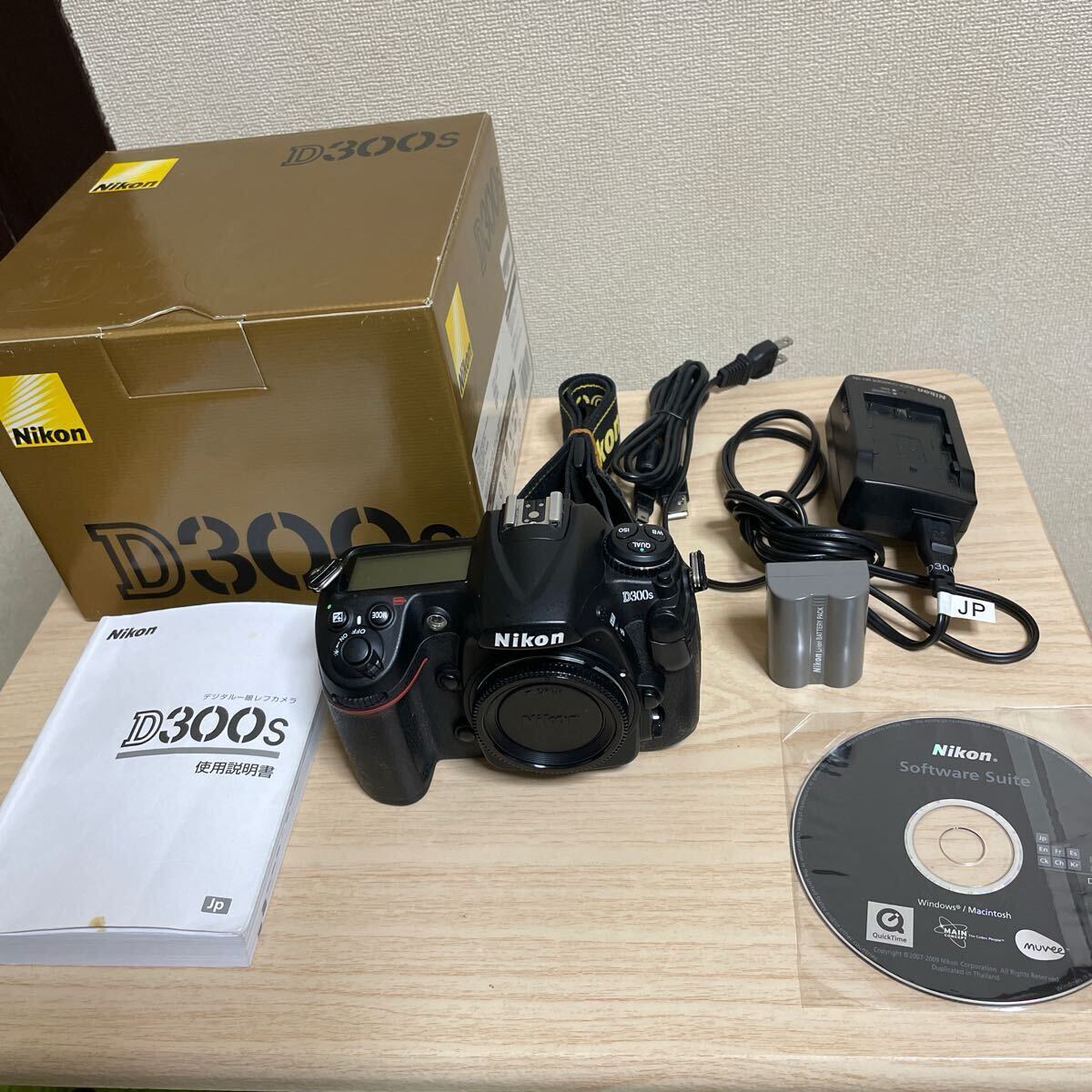 Yahoo!オークション - Nikon ニコン ボディ D300s