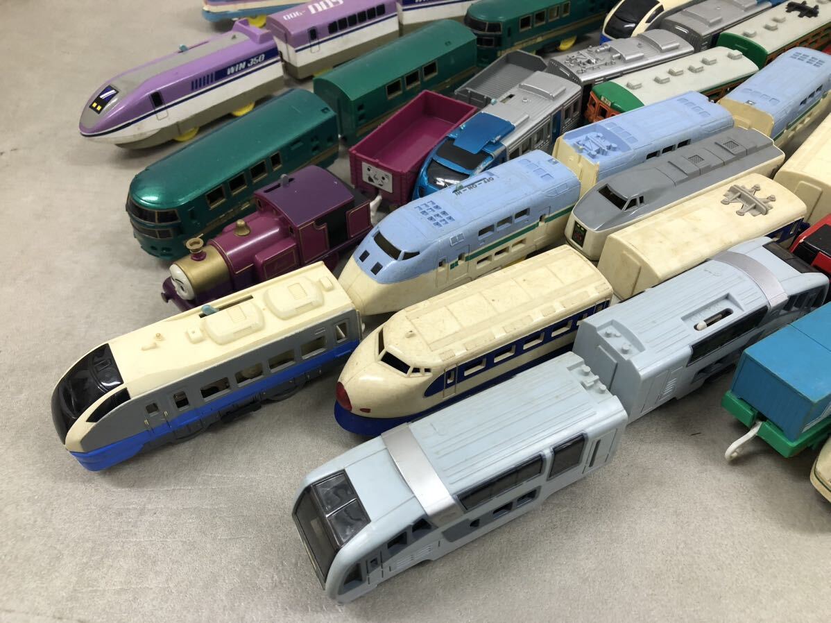 Yahoo!オークション - x1005-07 プラレール 電車 貨車 新幹線 等 トー...