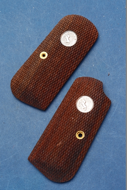 Yahoo!オークション - コルト 32オート用グリップ s895