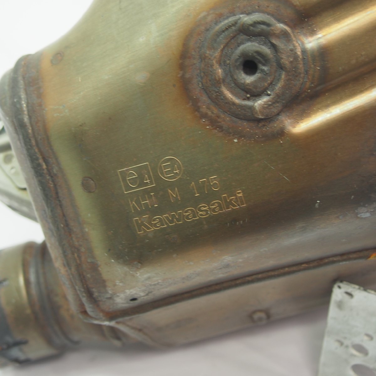 ZX-10R 16-20年 純正 サイレンサー 中間パイプ 触媒 キャタライザー M175 ZX10R ノーマル マフラー(マフラー本体（純正）)｜売買されたオークション情報、yahooの商品 ...