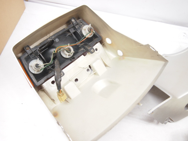 Yahoo!オークション - ストリーム50 TB07-1031外し純正シートカウル テ...