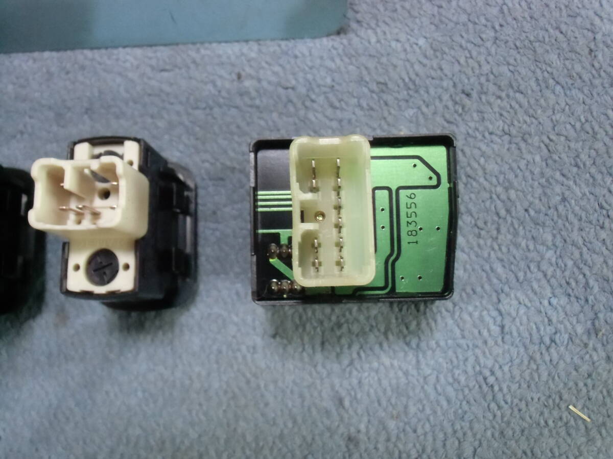 Yahoo!オークション - A2241 ミラ ジーノ/L700S⑯ミニライト スイッチ...