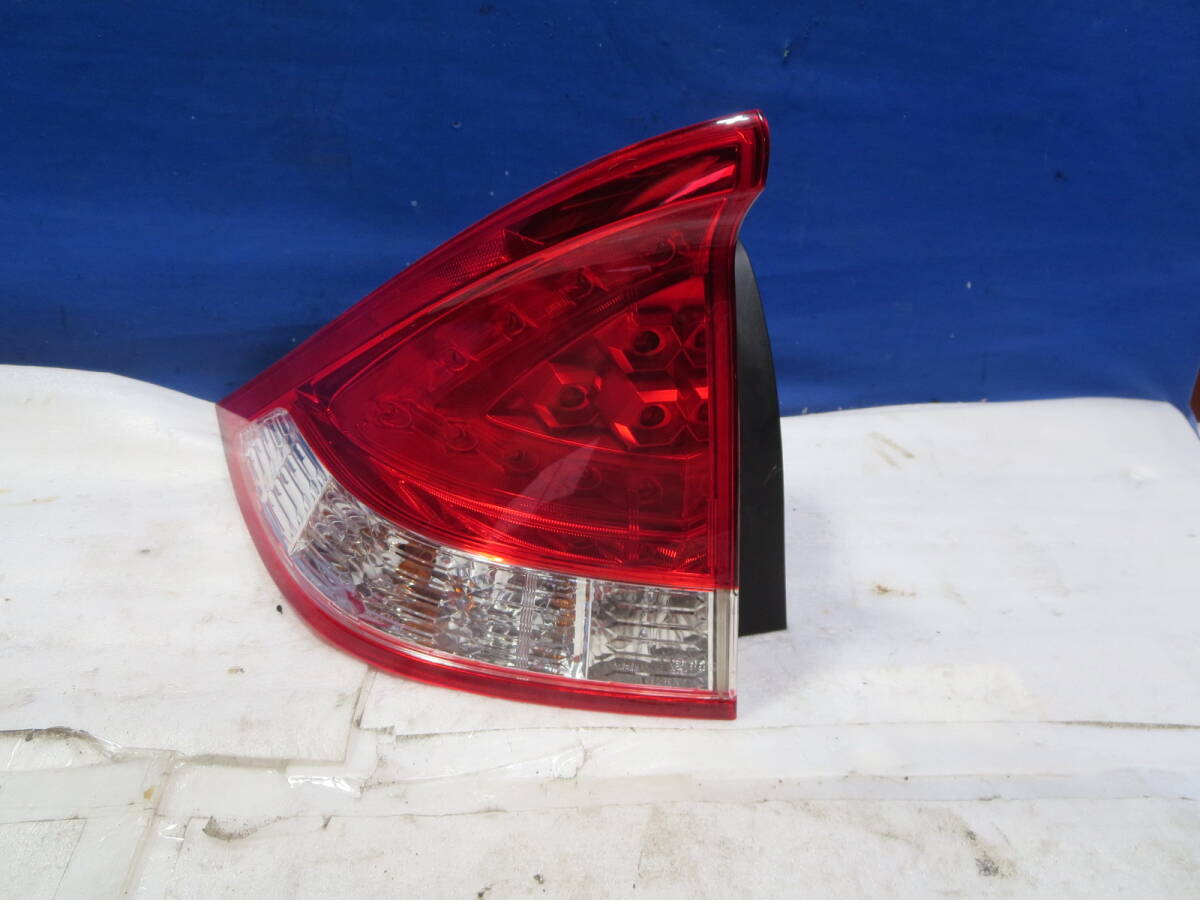 Yahoo!オークション - GM10・ホンダ インサイト ZE2 純正 左 テール ラ...