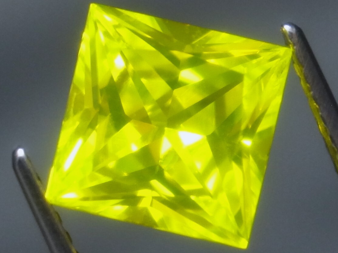 Yahoo!オークション - 3.69ct c 新品・カナリーイエローベリルカラー ...