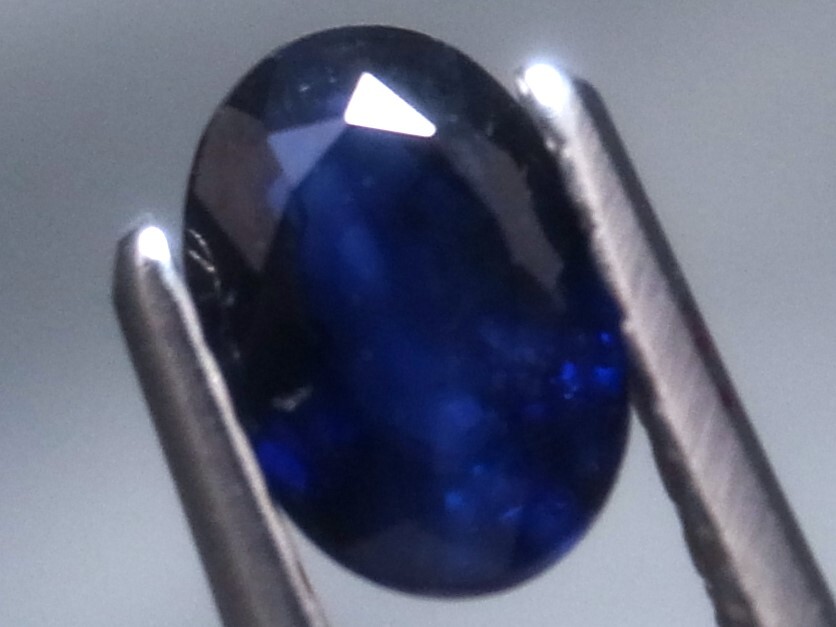 Yahoo!オークション - 0.58ct c 新品・天然ブルーサファイヤ マダガス...