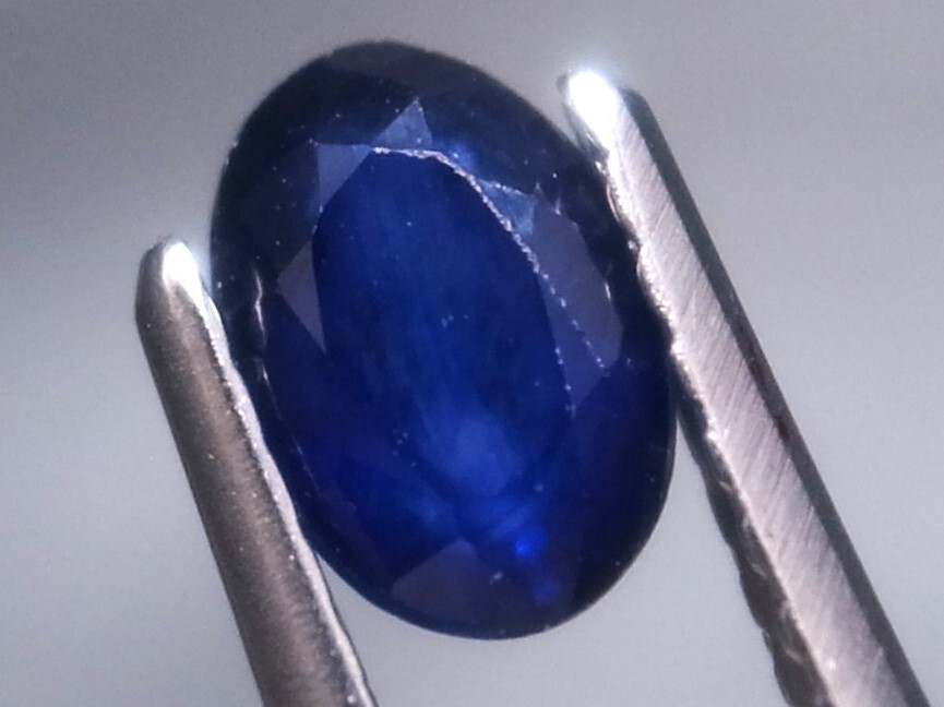 Yahoo!オークション - 0.58ct b 新品・天然ブルーサファイヤ マダガス...