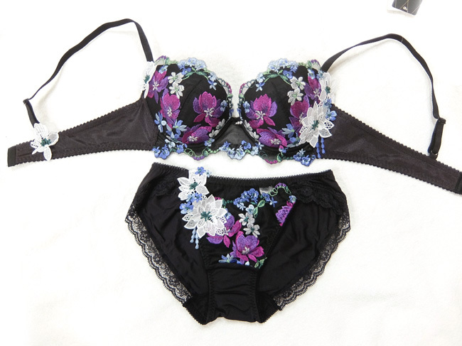 Yahoo!オークション - サルート【ちはやふる】C75＆ノーマルM BL