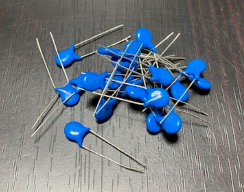 Yahoo!オークション - 高耐圧 セラミックコンデンサ 30pF 3kV 20ケ