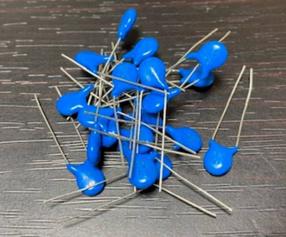 Yahoo!オークション - 高耐圧 セラミックコンデンサ 30pF 3kV 20ケ