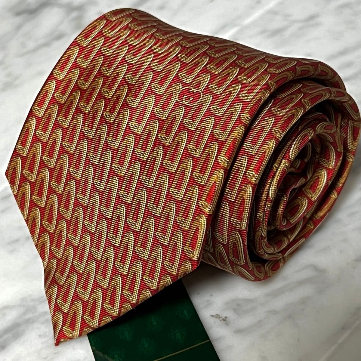 GUCCI ネクタイ レッド GGロゴ タグ付き オールドグッチ|Yahoo GUCCI ネクタイ レッド GGロゴ タグ付き オールドグッチ|Yahoo