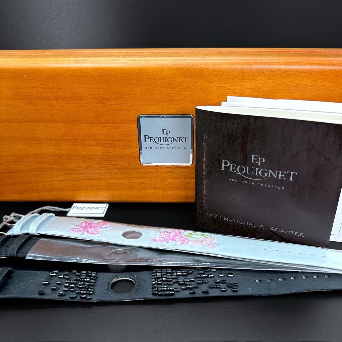 美品】PEQUIGNET ペキニエ ペキネ ソレラ スクエア 替えベルト 美品】PEQUIGNET ペキニエ ペキネ ソレラ スクエア 替えベルト