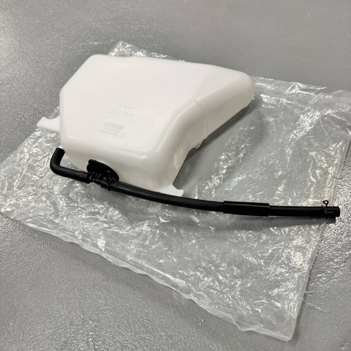 Yahoo!オークション - 新品 トヨタ純正 ランクル ランドクルーザー80 ...