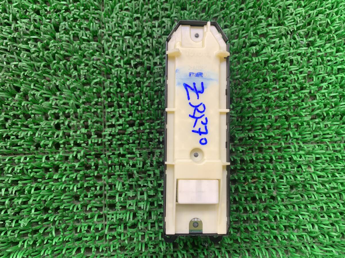 Yahoo!オークション - 即決値段 動作OK M5-2 トヨタ ヴォクシー ZRR70...