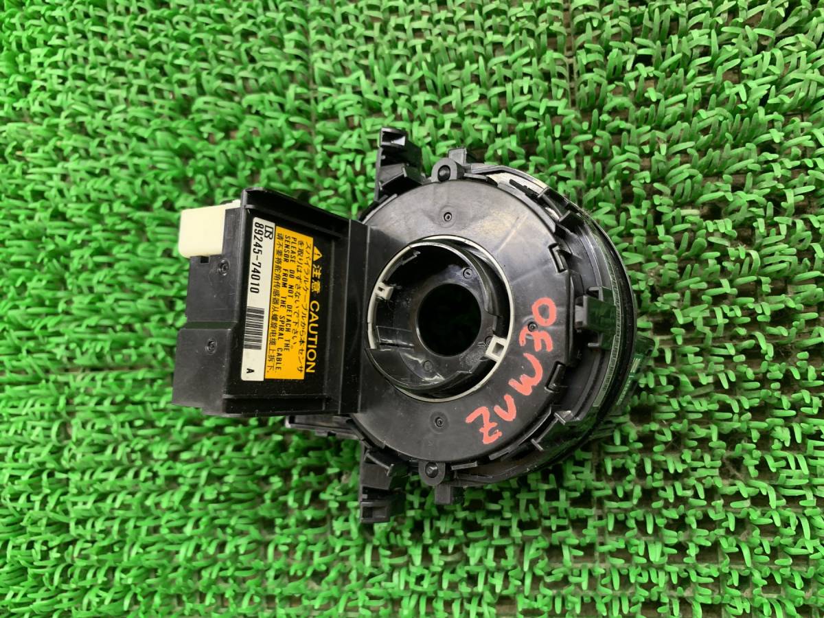 Yahoo!オークション - 即決値段 動作OK M8-1 トヨタ プリウス ZVW30 ...