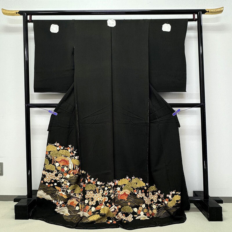 Yahoo!オークション - 2410A-2154 関着/黒留袖/駒取り刺繍/扇と鶴等/リ...