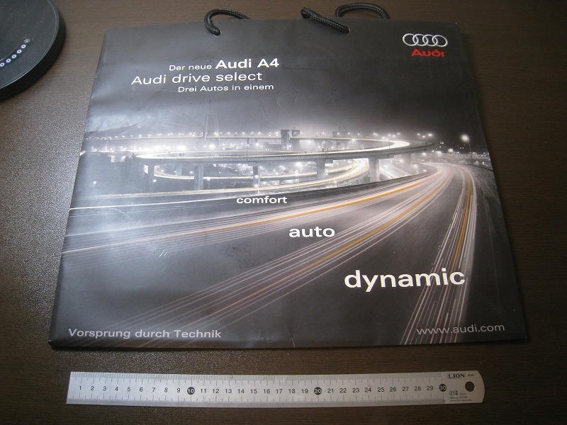 Yahoo!オークション - アウディA4 紙袋 Z5006